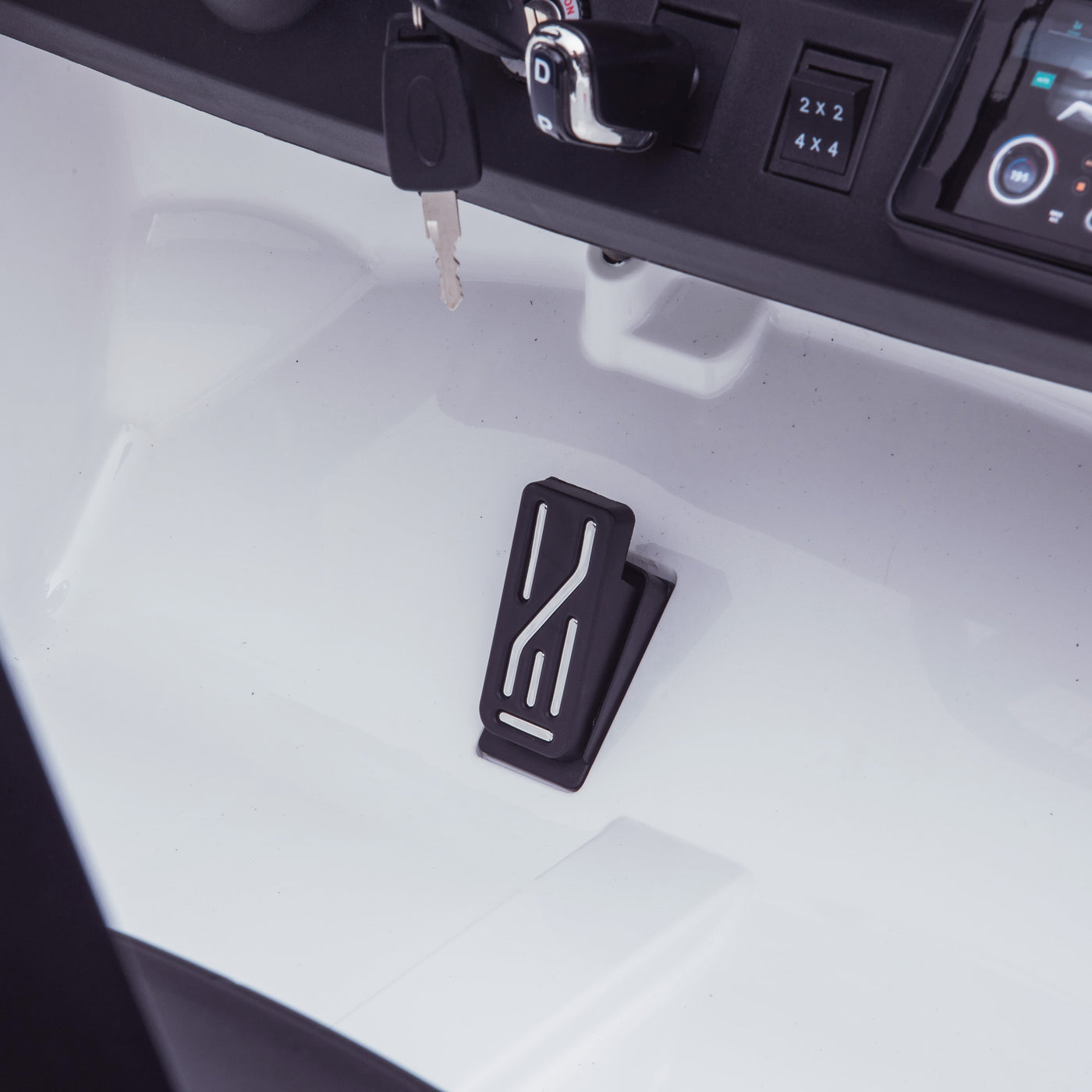 Range Rover Vogue 24V/7AH Battery Electric Ride On Car — RiiRoo